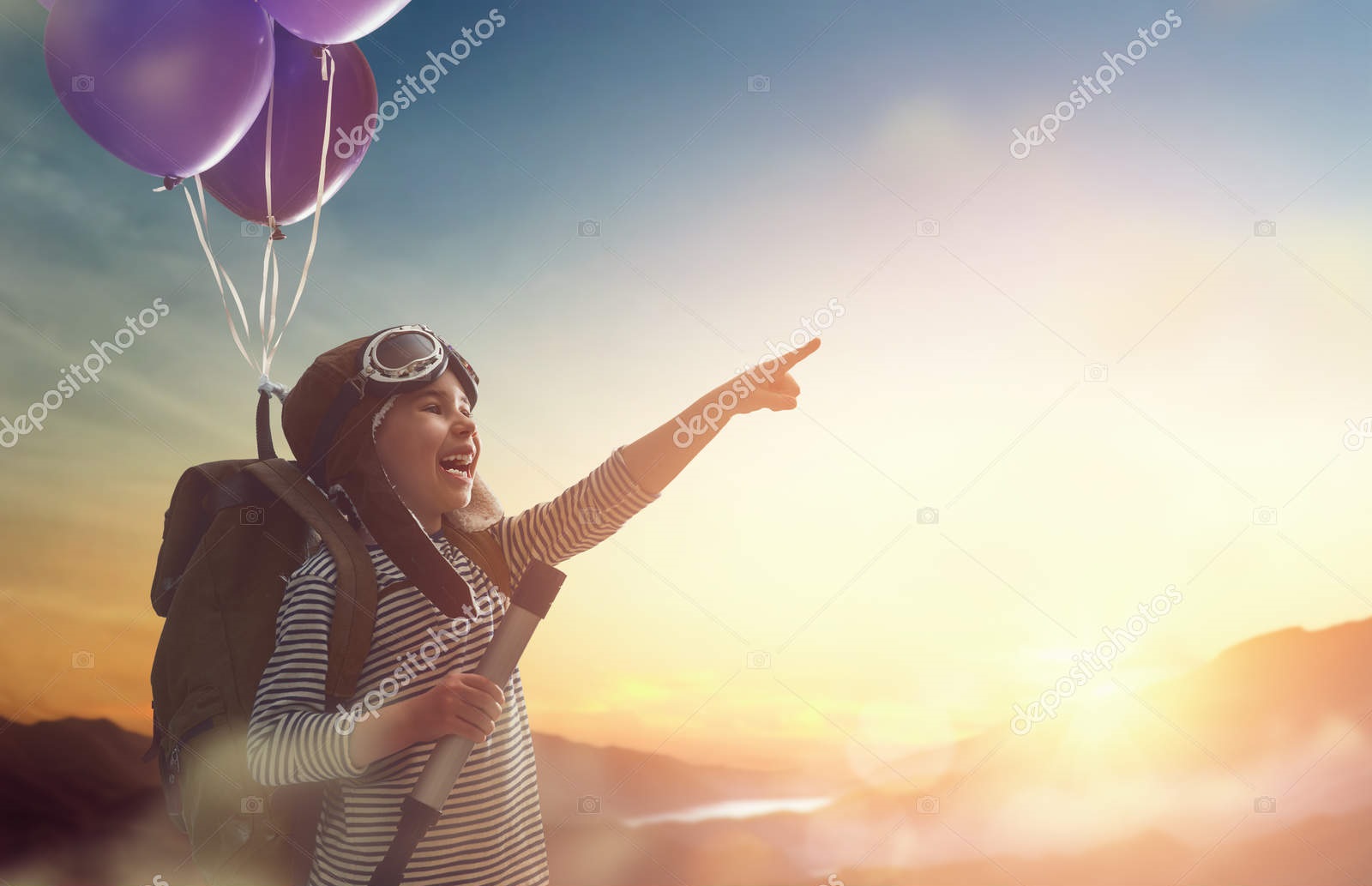 Child flying on balloons - קשובים